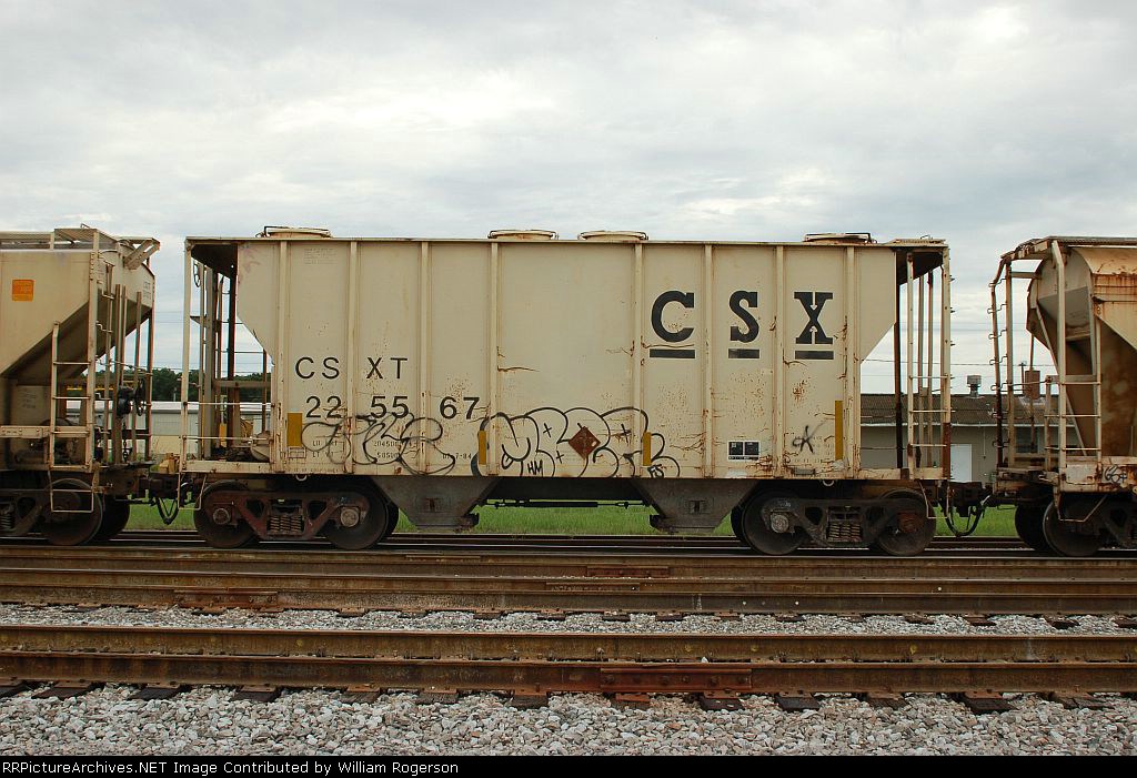 CSX Transportation (CSXT) Covered Hopper No. 225567