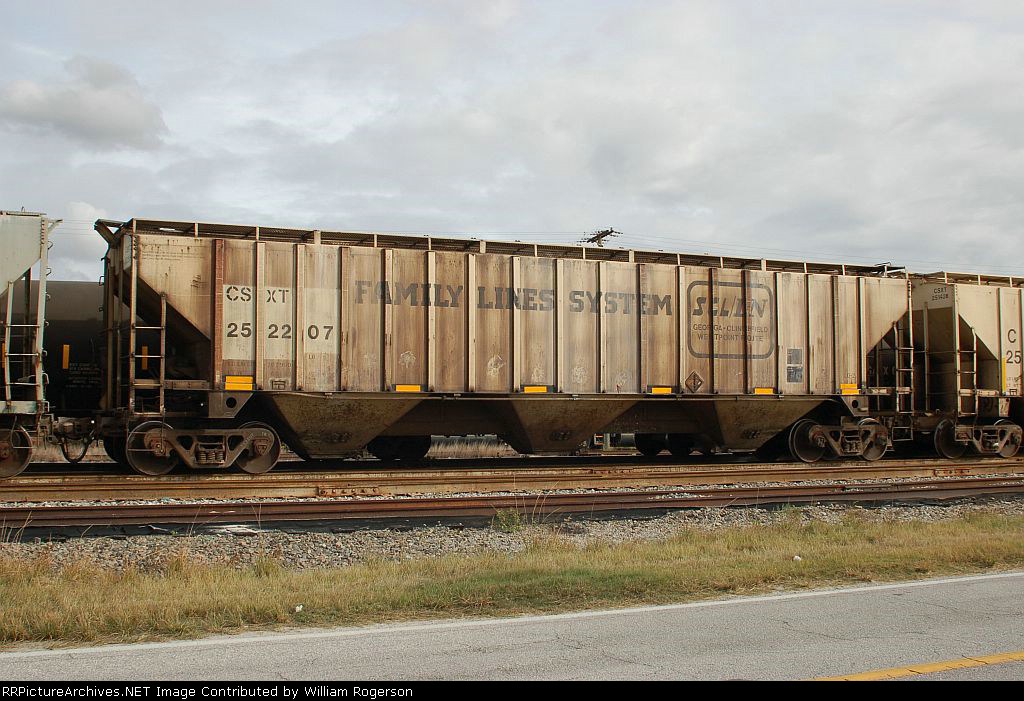 CSX Transportation (CSXT), Ex Family Lines System, Covered Hopper No. 252207