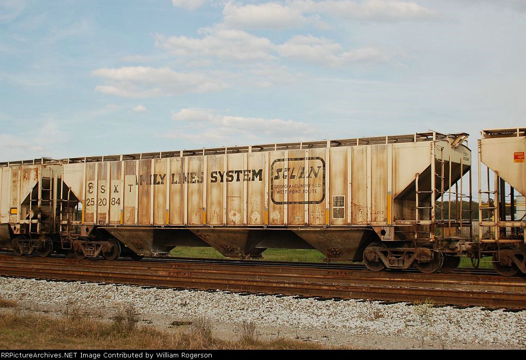 CSX Transportation (CSXT), Ex Family Lines System, Covered Hopper No. 252084