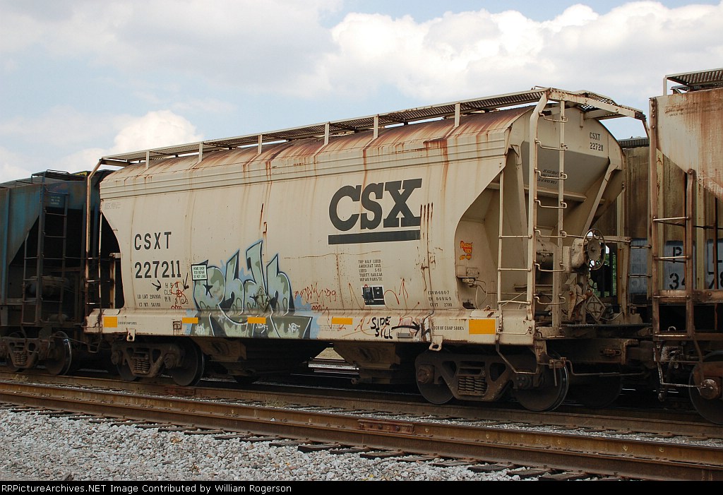 CSX Transportation (CSXT) Covered Hopper No. 227211