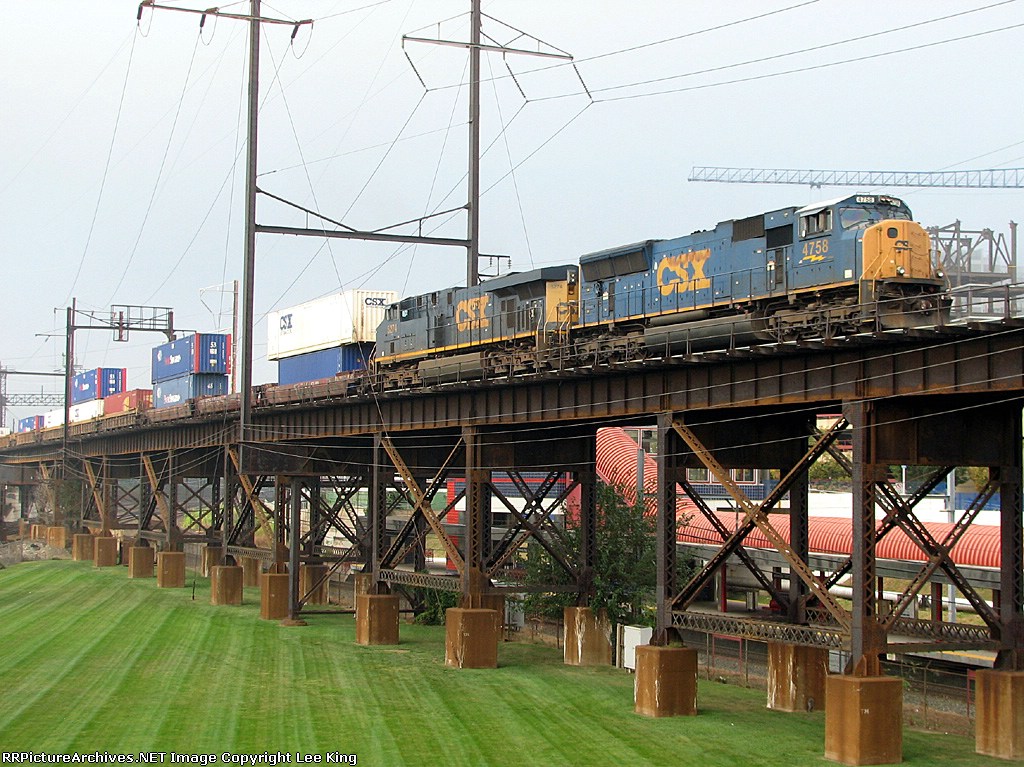 CSX 4758 Q190