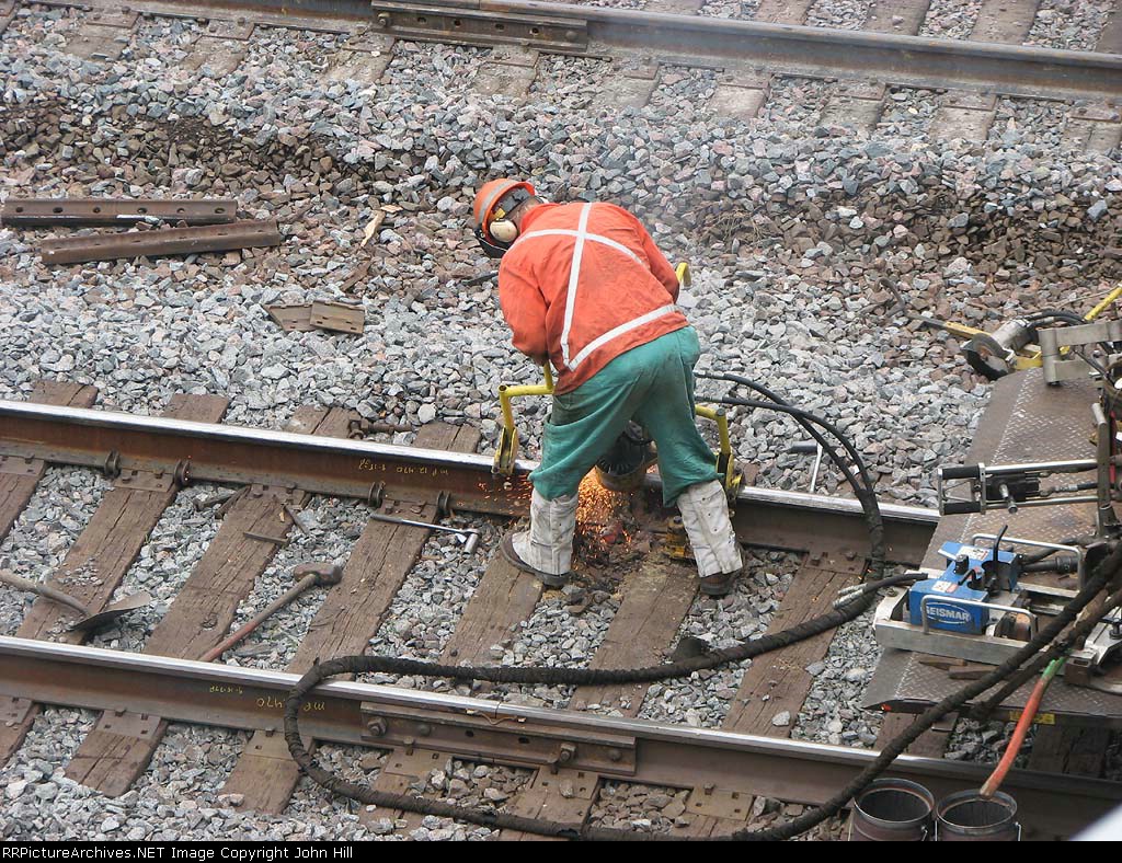 071001=29 Trackwork at BNSF Northtown Yard CTC 35th