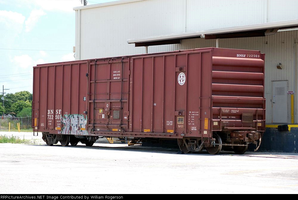 Burlington Northern Santa Fe (BNSF) Box Car No. 722569