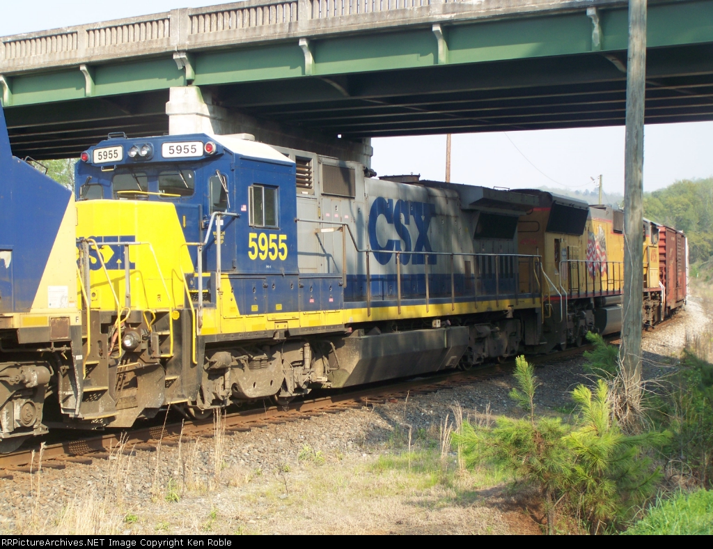CSX 5955 (ex-CR) YN2. Reclassed as a B20-8 by CSX