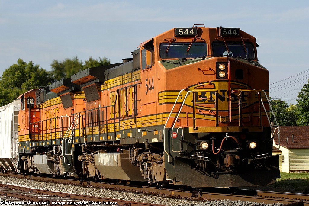 BNSF 544 B40-8W