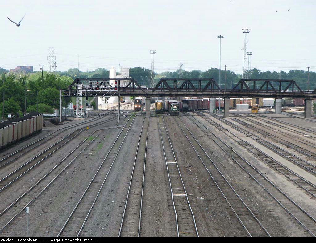 080531011 View of BNSF Northtown "T" Yard seen from University Ave bridge near CTC University
