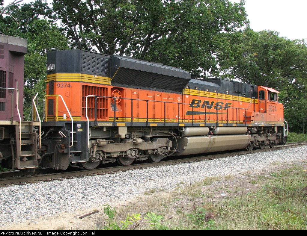 BNSF 9374