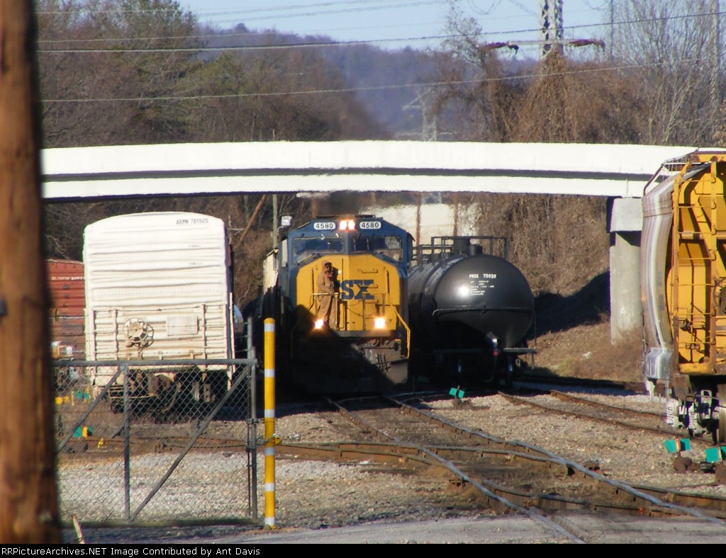 CSX 4580 switches out Greenville Yard