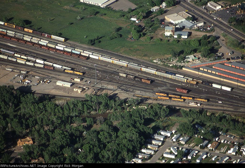 Where Does Mainline Ballast End and Yard Ballast Begin? - Layouts and layout building - Trains ...