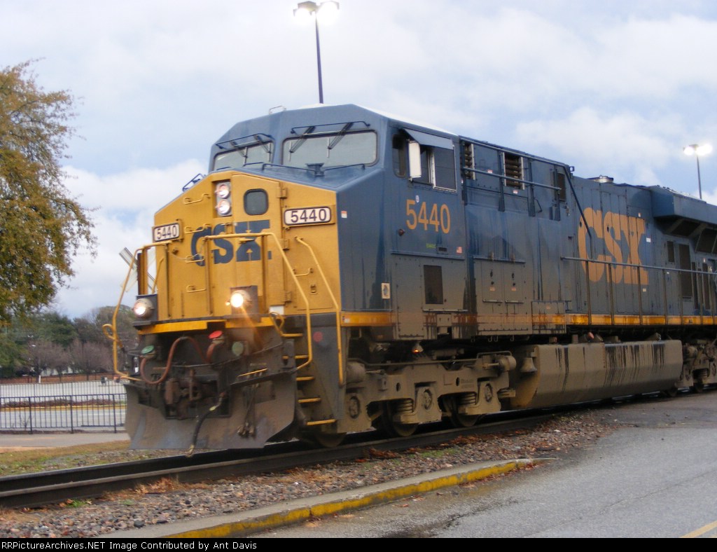 Close Up of a wet CSX 5440