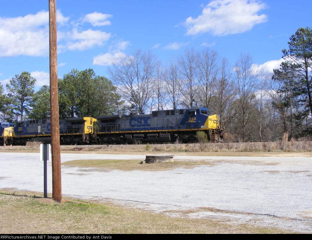 CSX 524 exits Troy into McCormick