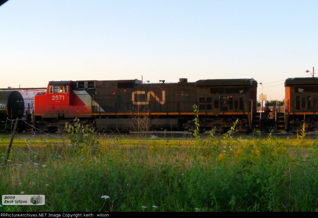 CN 2571
