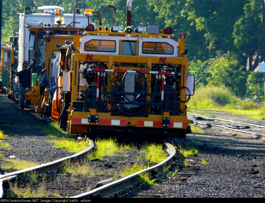 TRACK EQUIPMENT IN THE KINNEAR YARD