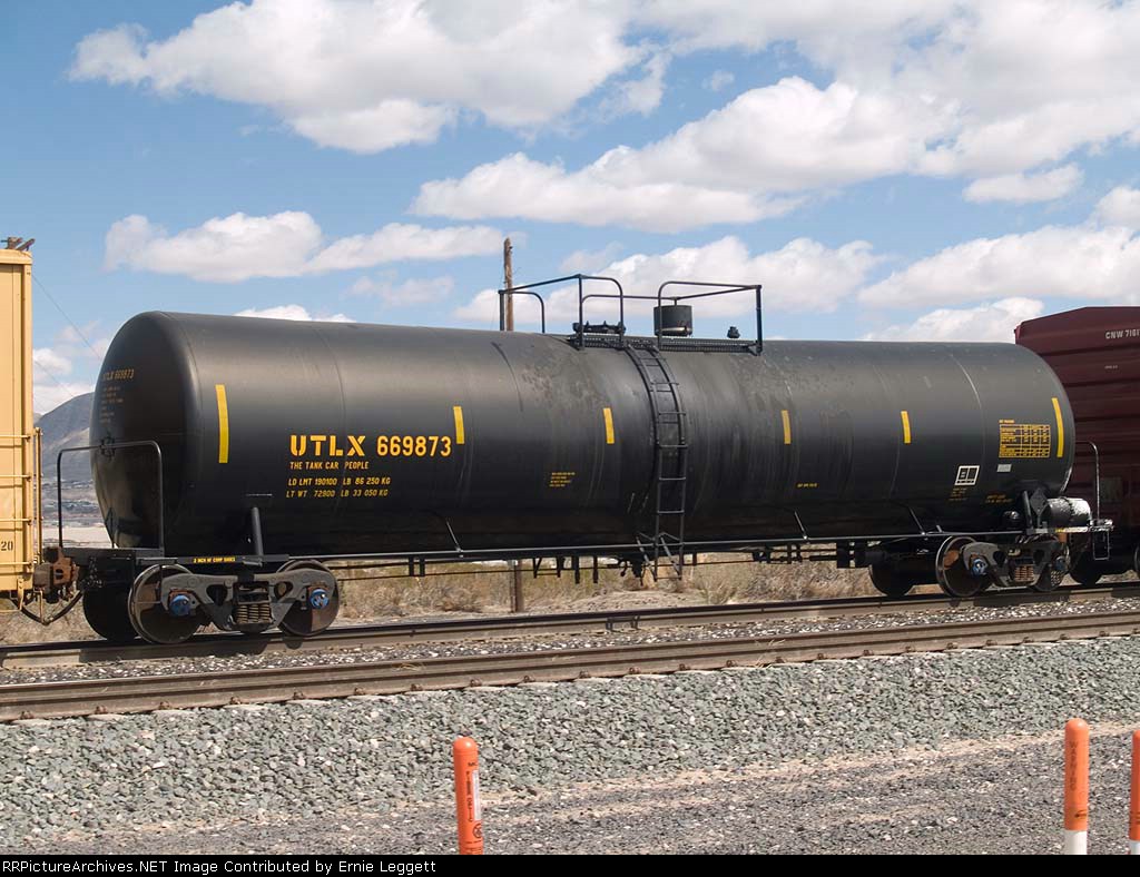 UTLX 669873 in a WB manifest at 12:26pm