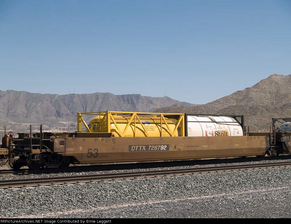 DTTX 726792 in a WB doublestack at 12:47pm