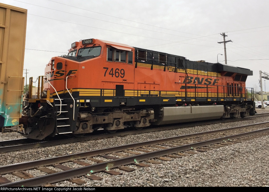 BNSF 7469 (DPU)
