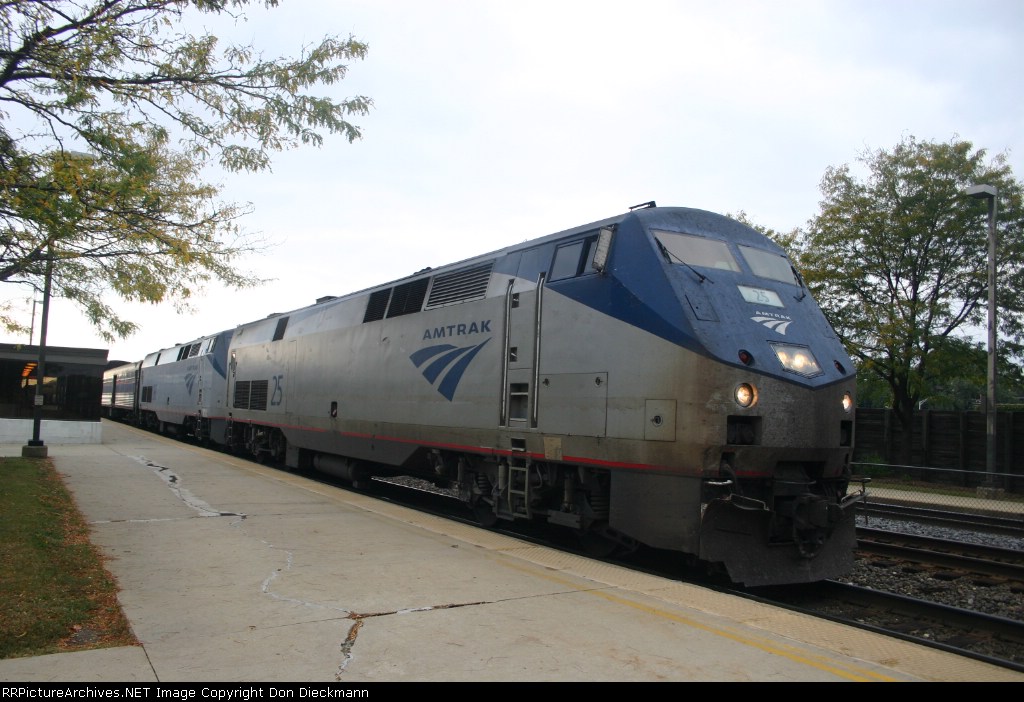 Amtrak 25