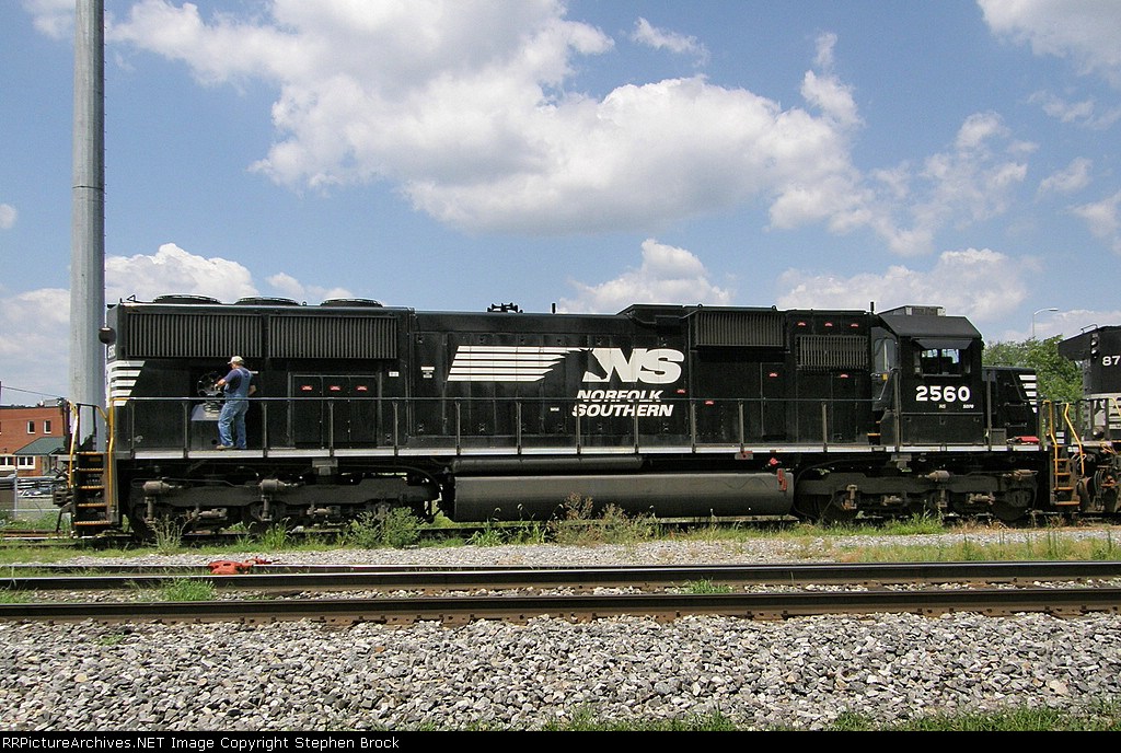 NS 2560