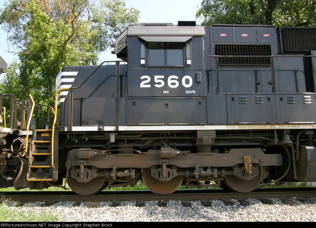 NS 2560