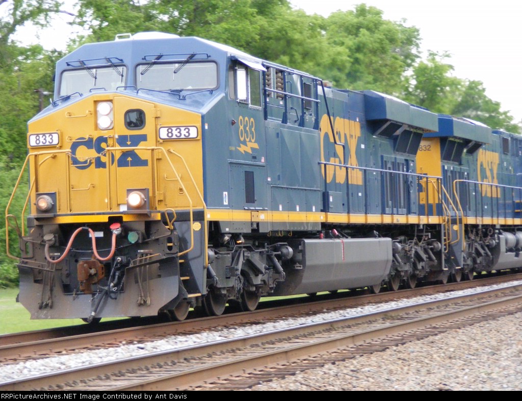 CSX 833