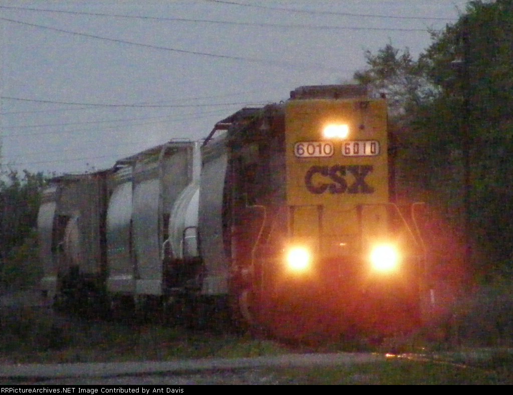 Y221 with CSX 6010 leading LHF