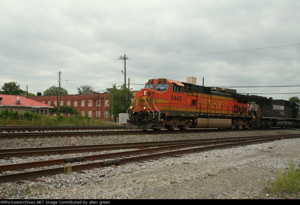 BNSF 5440