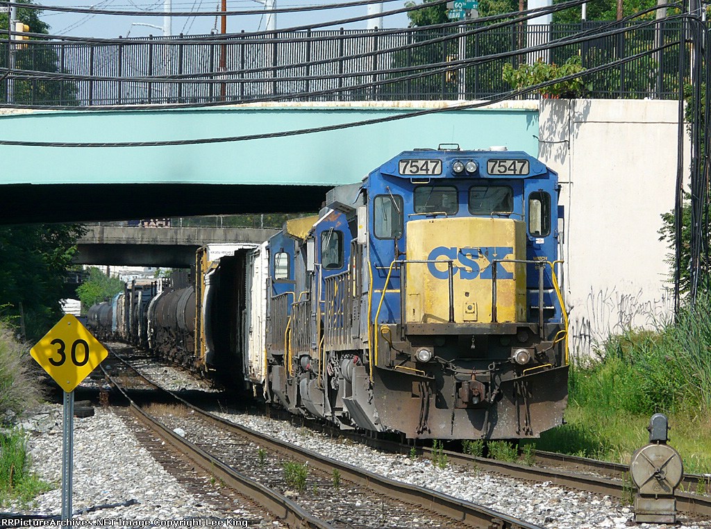 CSX 7547 Q370