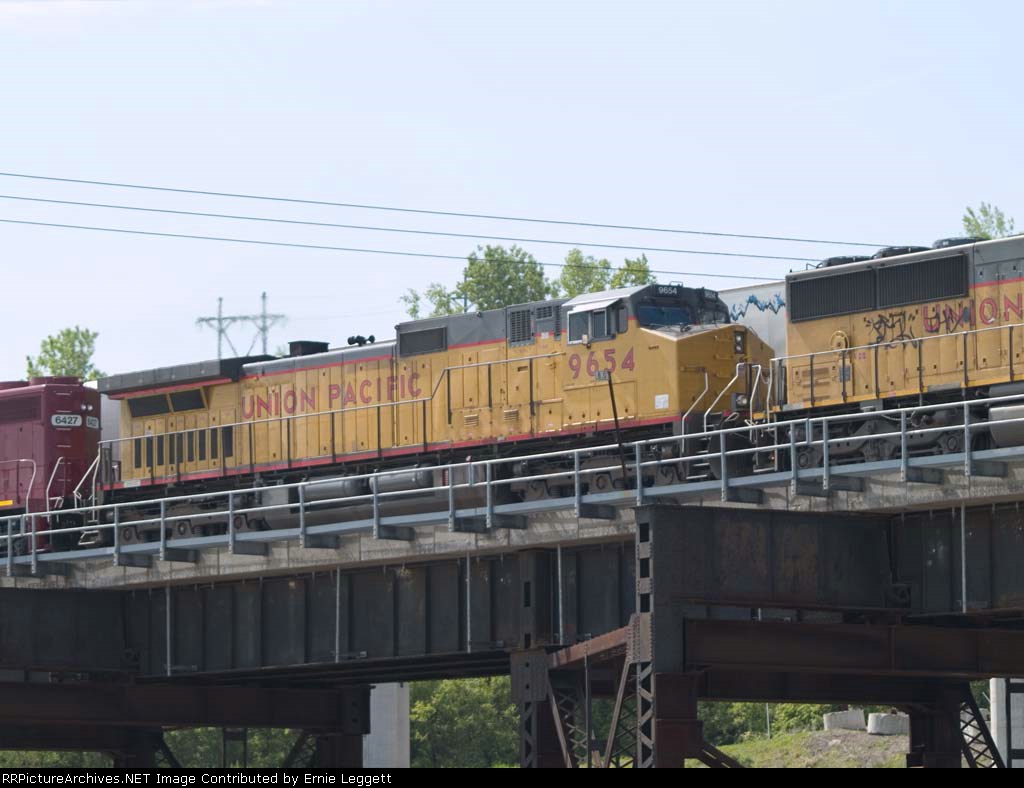 UP 9654 #3 power in a WB manifest at 10:44am