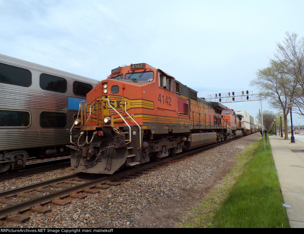 BNSF 4142