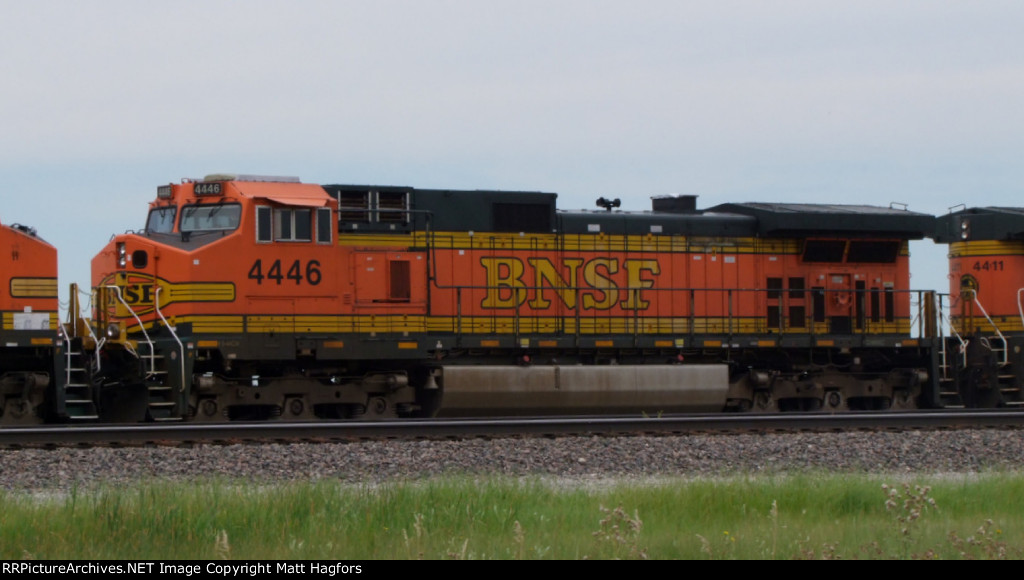 BNSF 4446