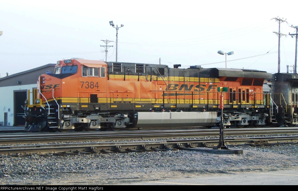 BNSF 7384