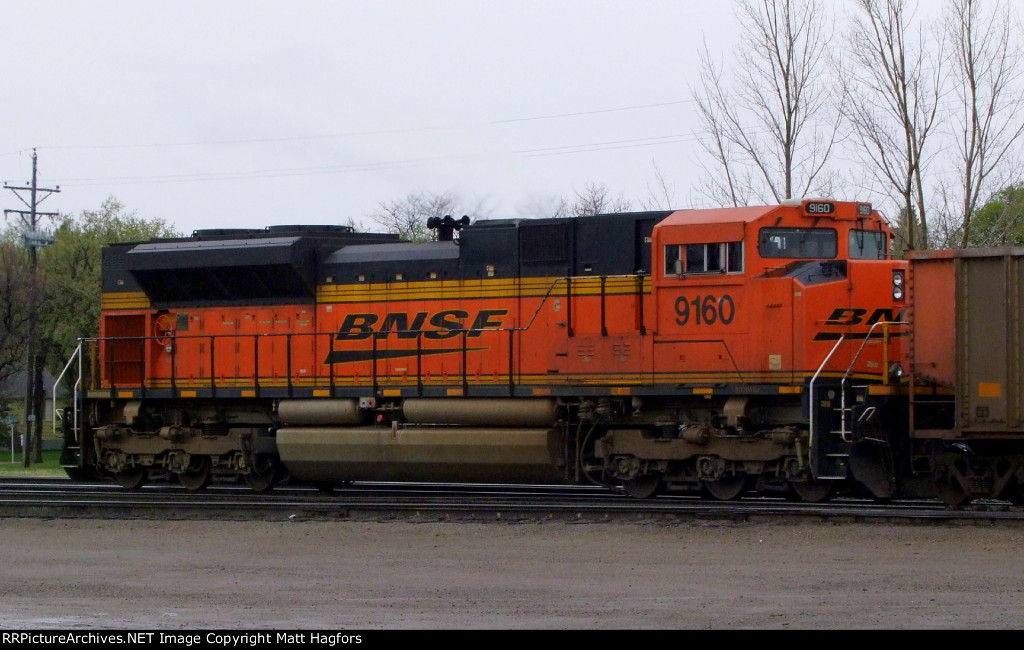 BNSF 9160