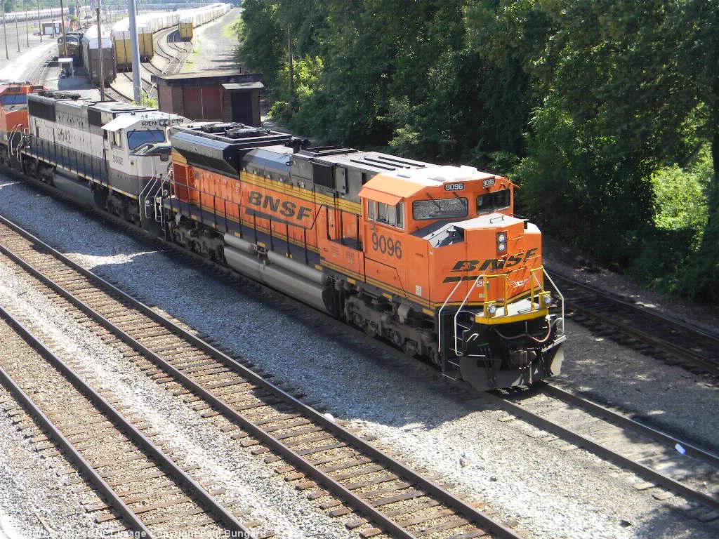 BNSF 9096 EMD SD70ACe