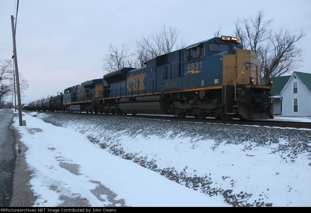 CSX 4831/CSXT Q201