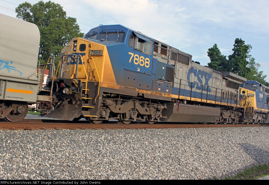 CSX 7868/CSXT Q201