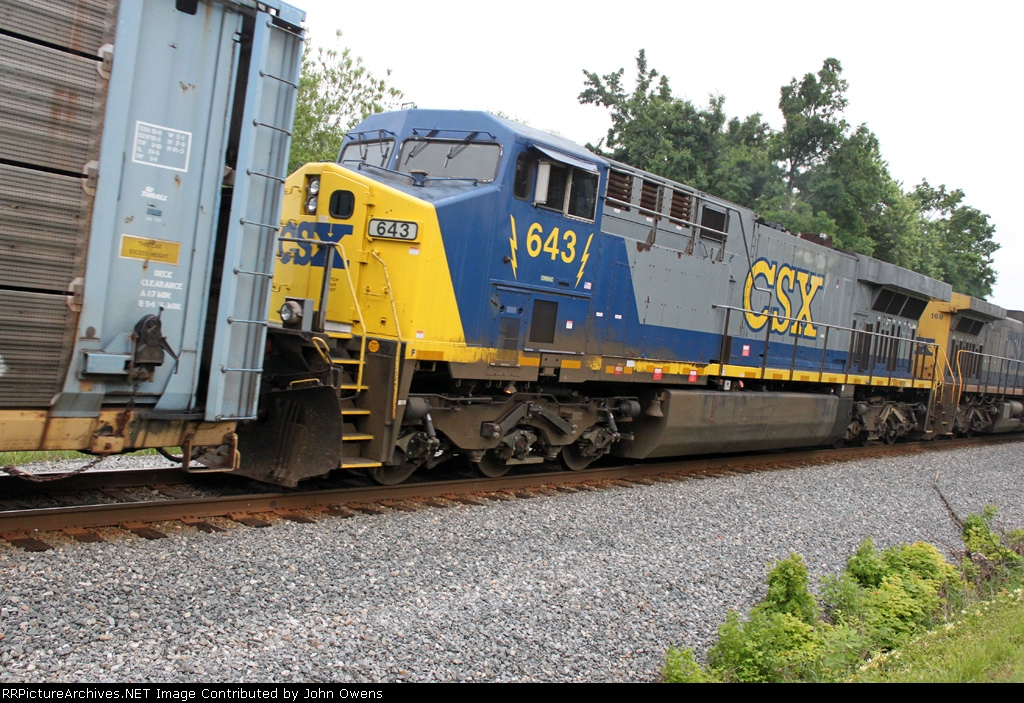 CSX 643/CSXT Q235