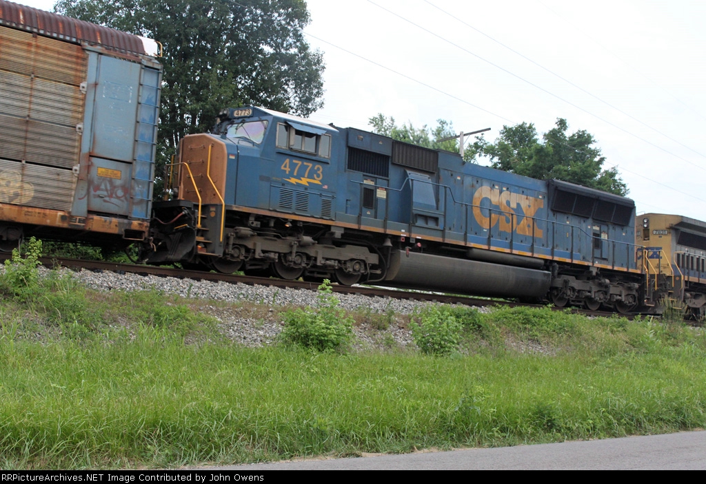 CSX 4773/CSXT Q211