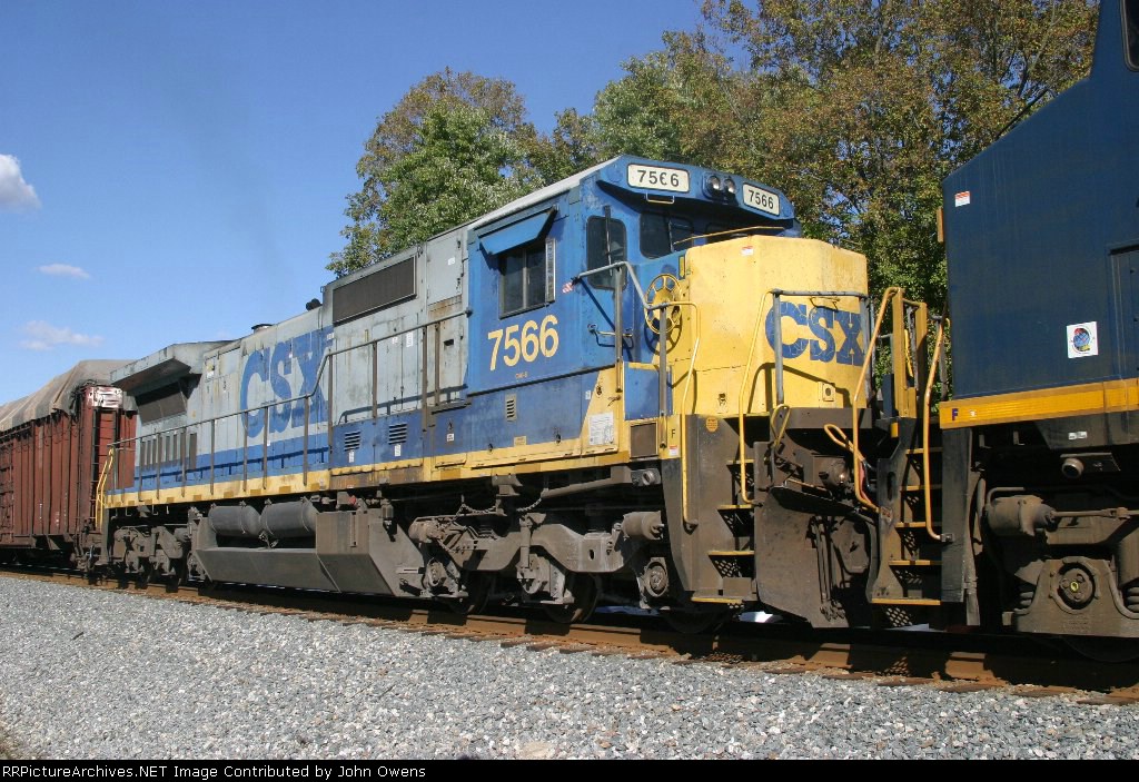 CSX 7566/CSXT R64717