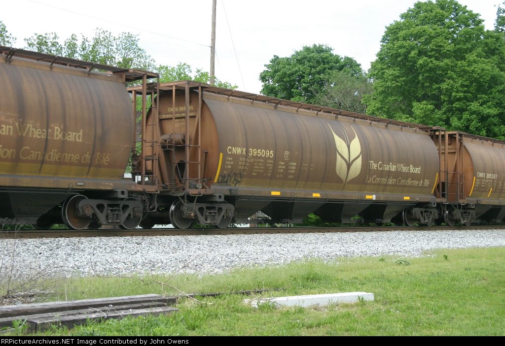 CNWX 395095/CSXT R647