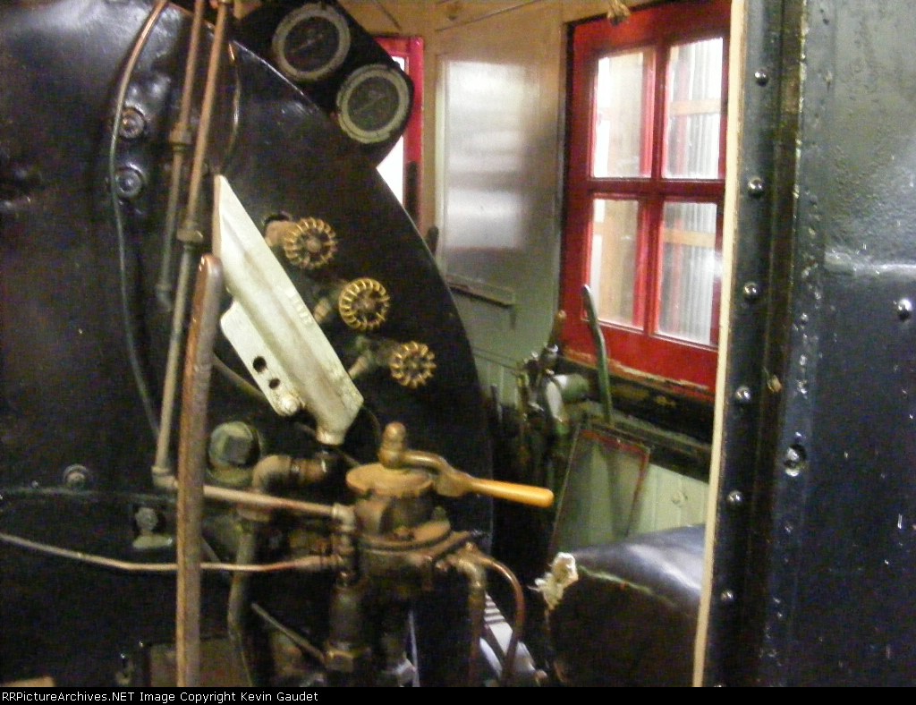Cab of CN 1009