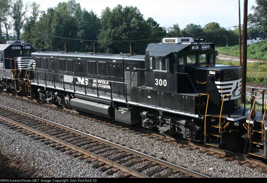 NS 300 "3GS21B" Helps with this string