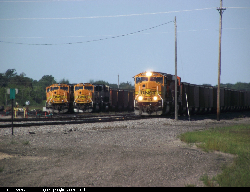 4 H2 SD70MAC's on 4 different coal trains!