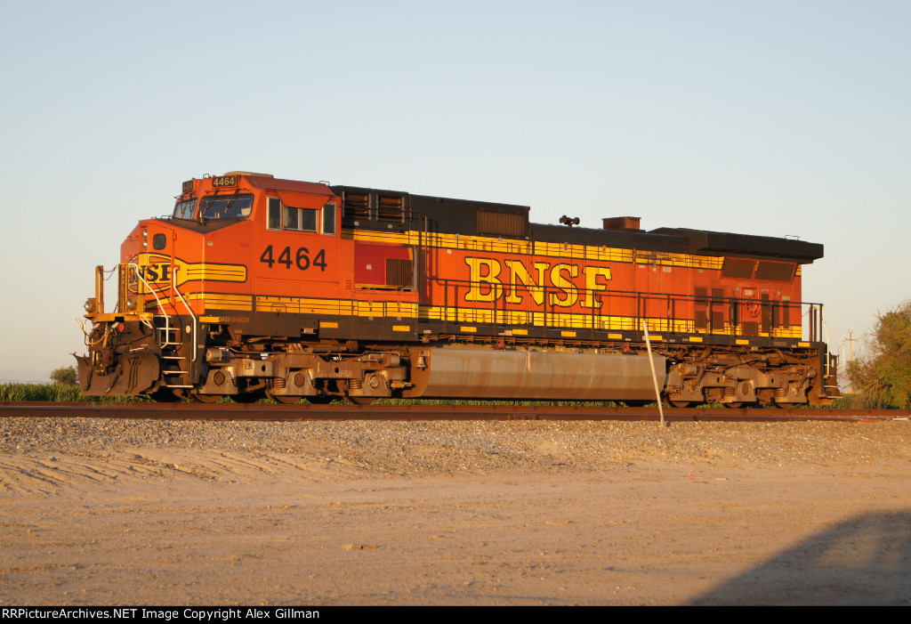 BNSF 4464, DPU Duty Awaiting