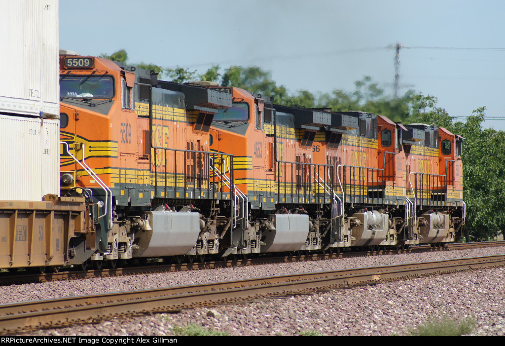 BNSF 5509 Westbound