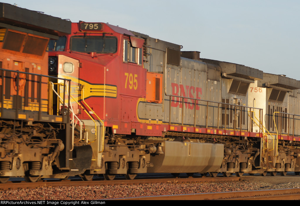 BNSF 795 Eastbound