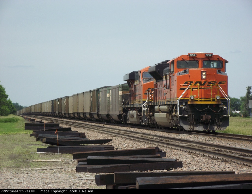 BNSF 9152