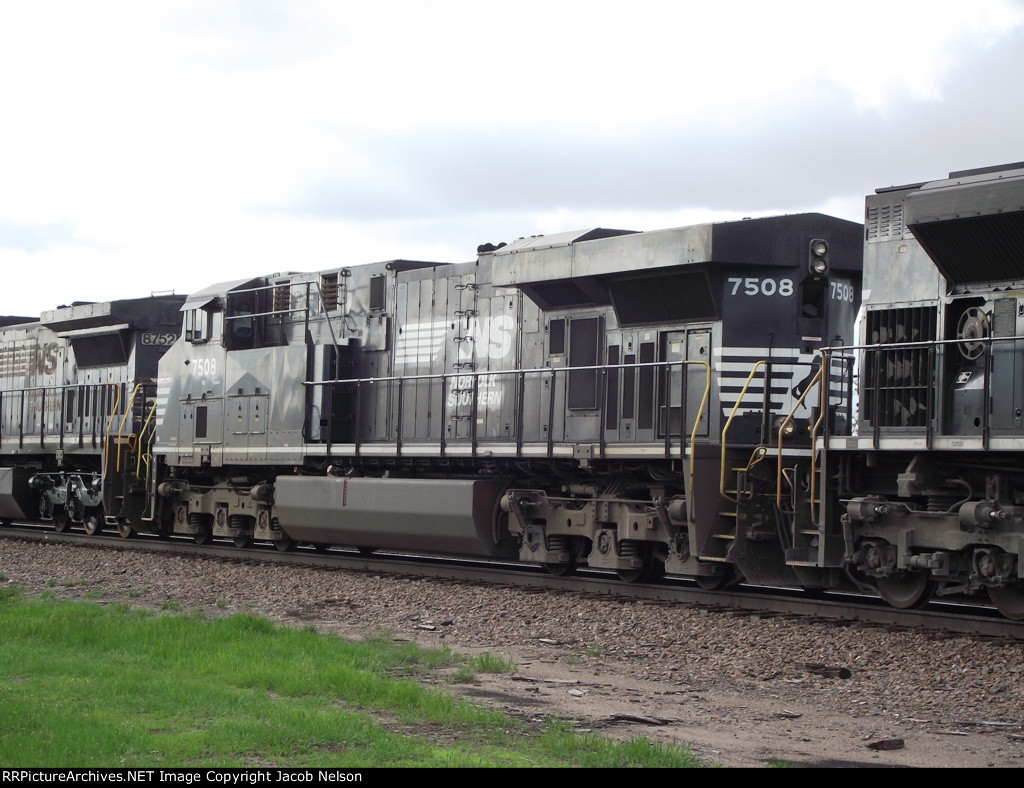 NS 7508