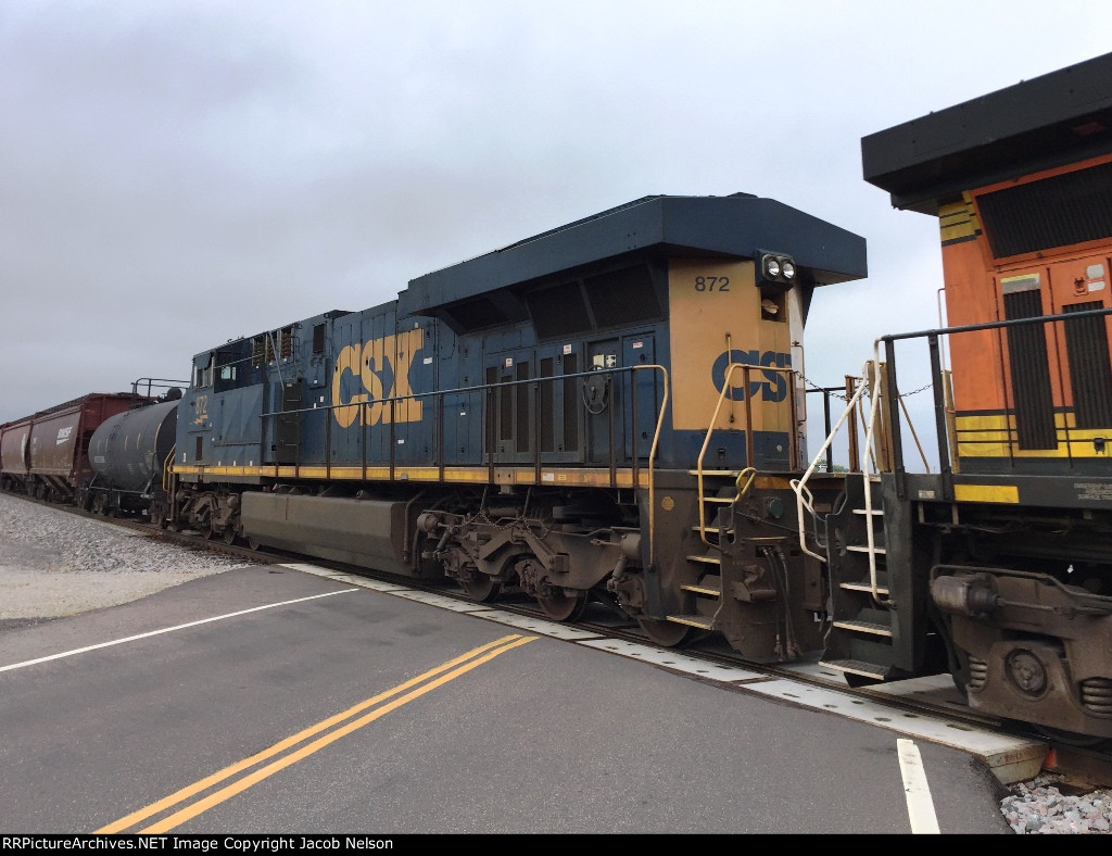 CSX 872