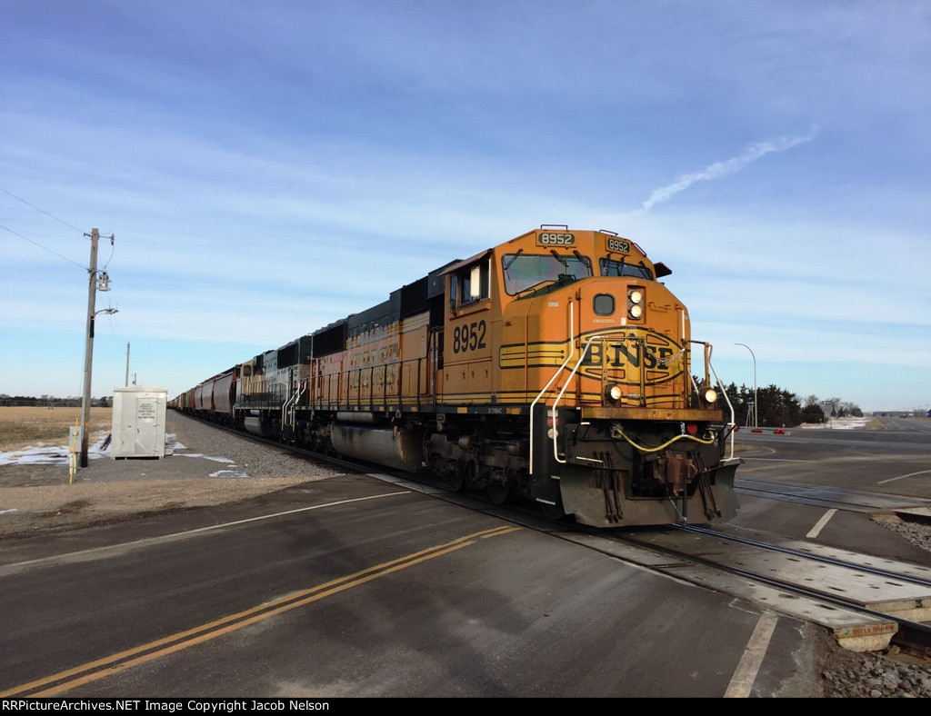 BNSF 8952