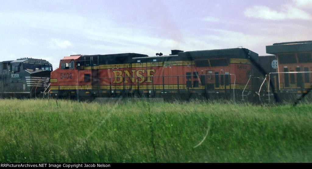 BNSF 5402
